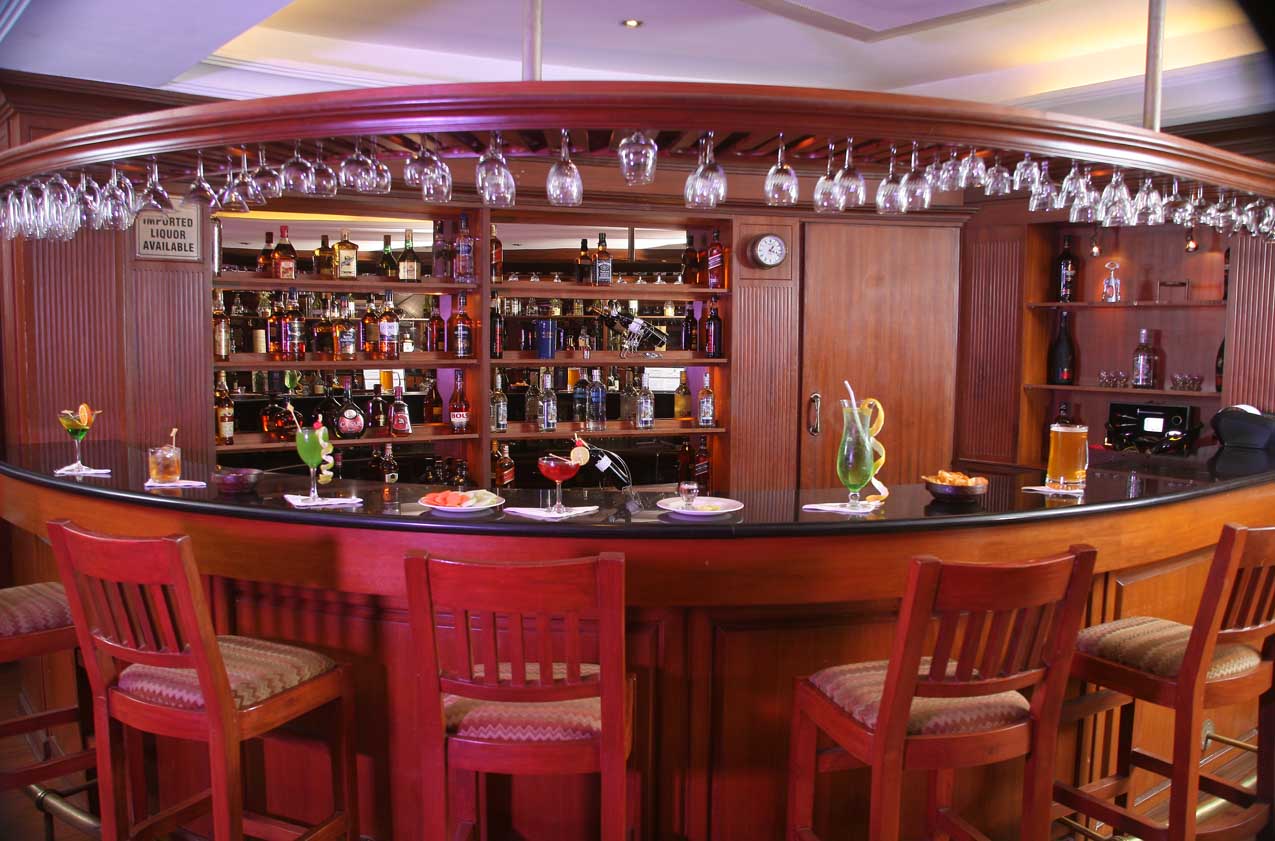 Welcome to Hotel Alankar Grande - Restaurants - Topaz